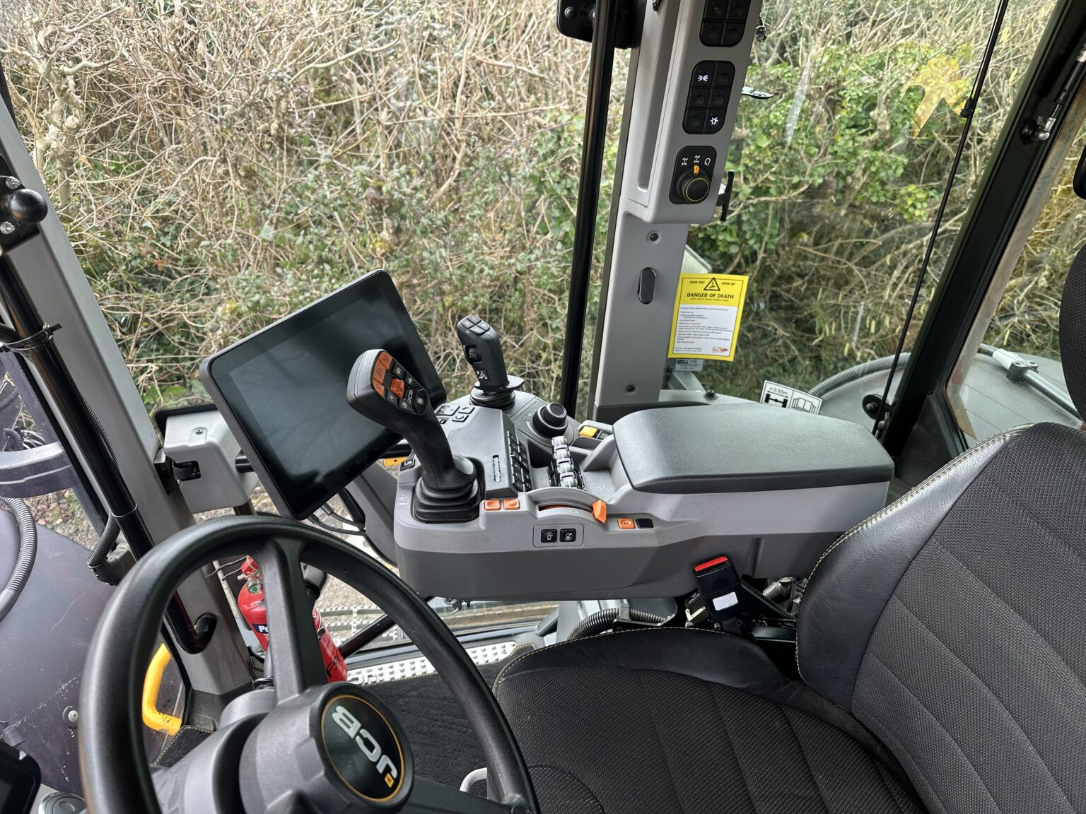 Jcb fastrac 4220 icon for sale - Tom Ray Tractor Sales