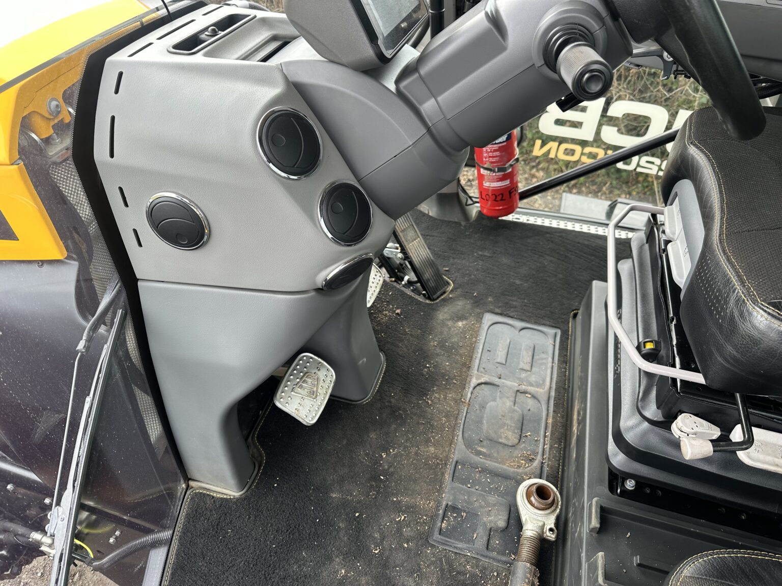 Jcb fastrac 4220 icon for sale - Tom Ray Tractor Sales